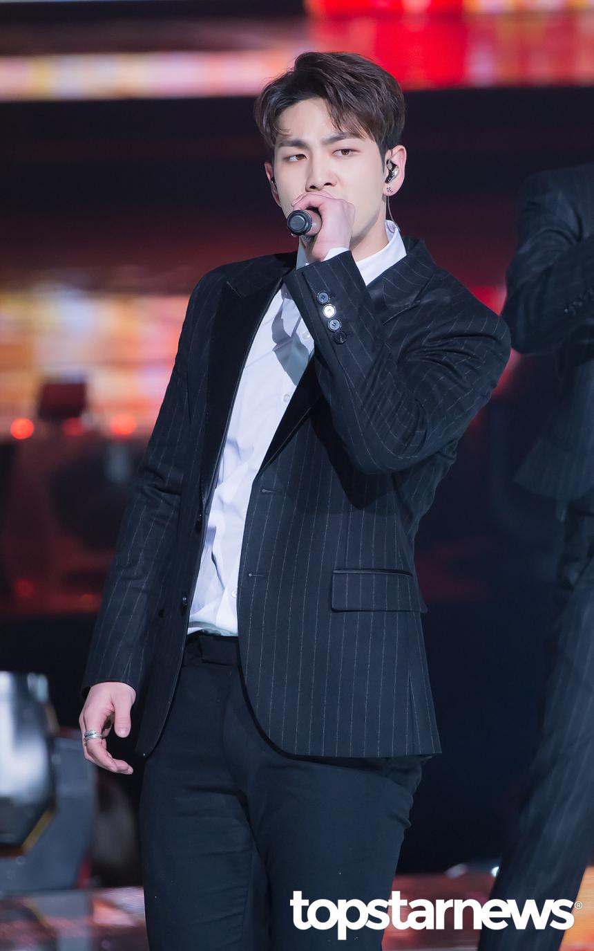 [HD포토] 뉴이스트W(NU`EST W) 백호, ‘여심 저격하는 카리스마’ (가온차트) - 정송이 기자 - 톱스타뉴스