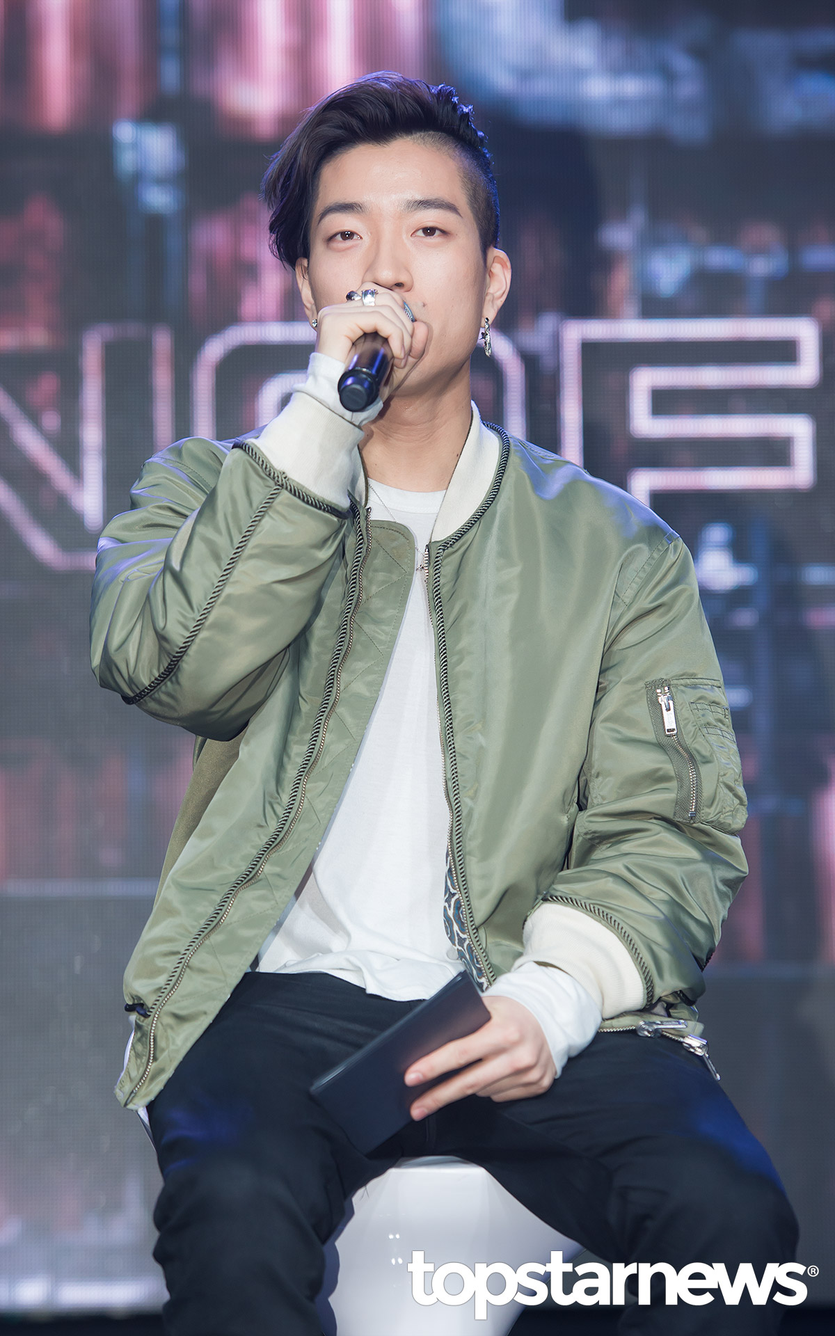 [HD포토] 주노플로(Junoflo), ‘시선강탈 헤어스타일’ - 최시율 기자 - 톱스타뉴스