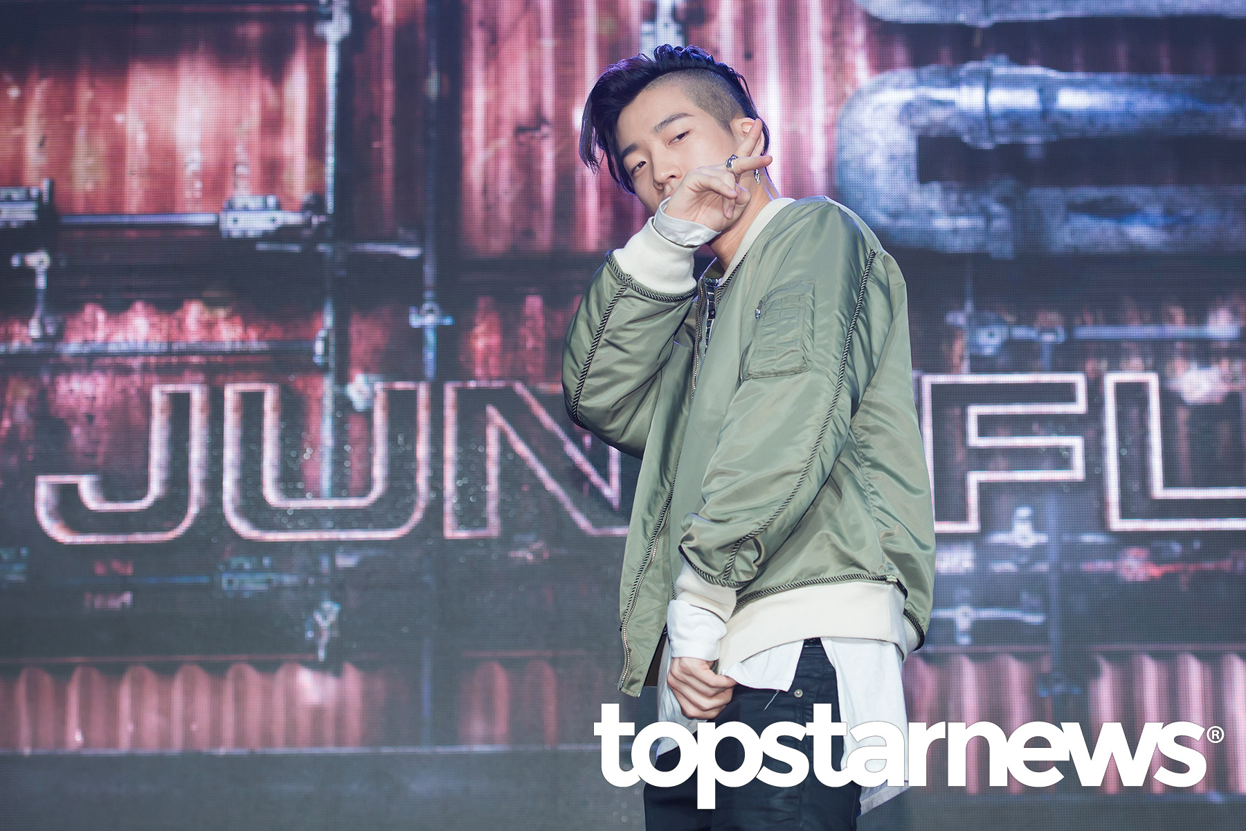 [UHD포토] 주노플로(Junoflo), ‘힙합 스웨그’ - 최시율 기자 - 톱스타뉴스 - 엔터/가요