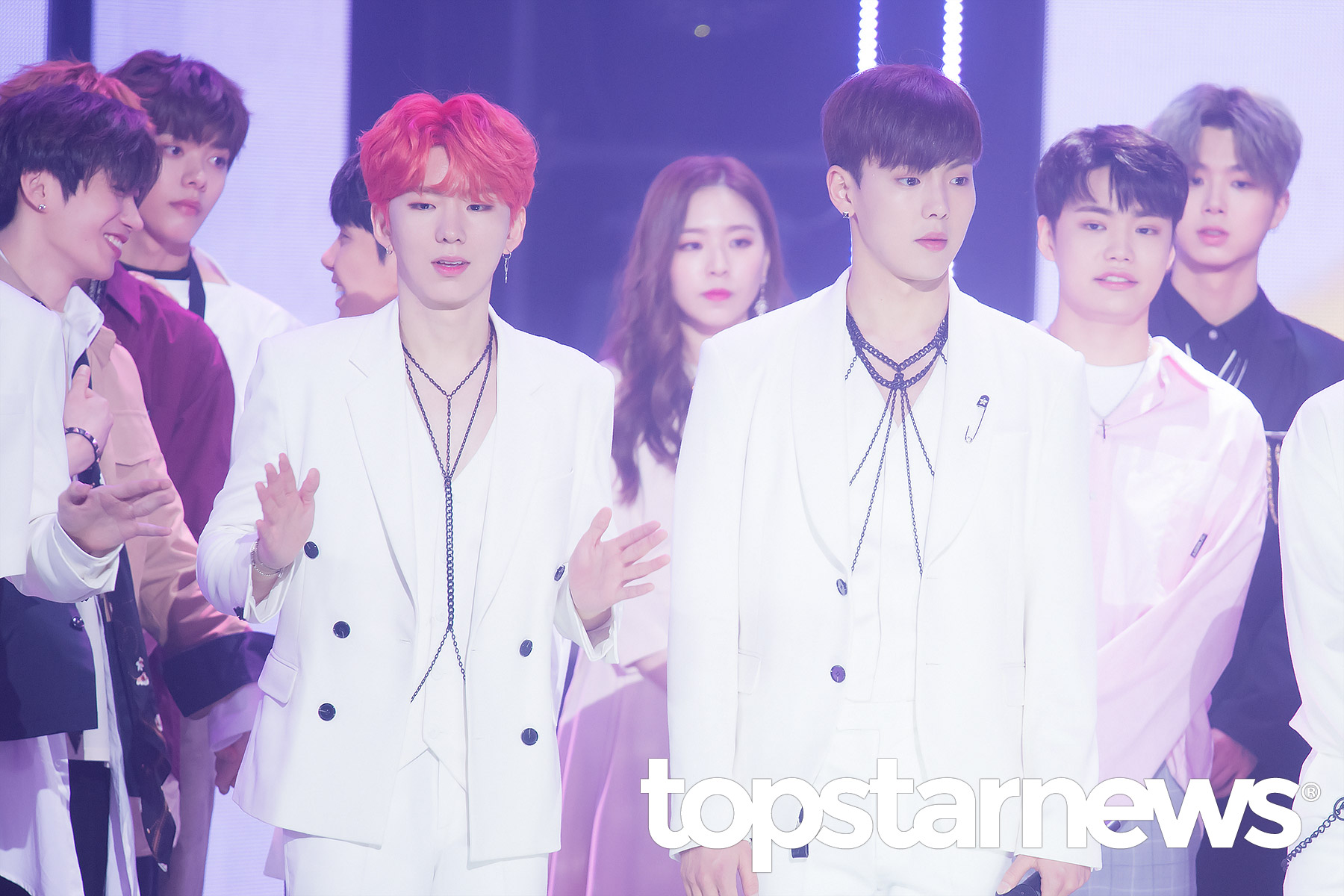 [UHD포토] 몬스타엑스(MONSTA_X) 기현-셔누, ‘햄찌와 곰’ (더쇼) - 정송이 기자 - 톱스타뉴스