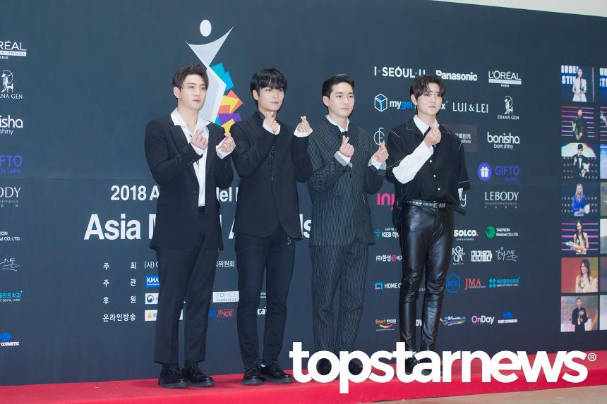 [UHD포토] 뉴이스트 W(NU`EST W), ‘눈정화의 정석’ (아시아모델어워즈) - 최시율 기자 - 톱스타뉴스