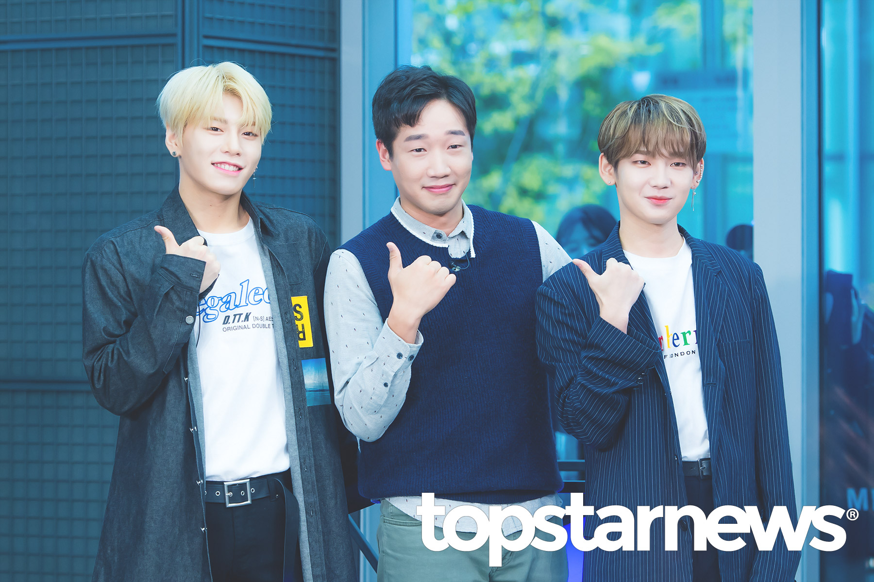 [UHD포토] 제이비제이95(JBJ95)-MC준, ‘MC준과 함께 찰칵!’ - 정송이 기자 - 톱스타뉴스