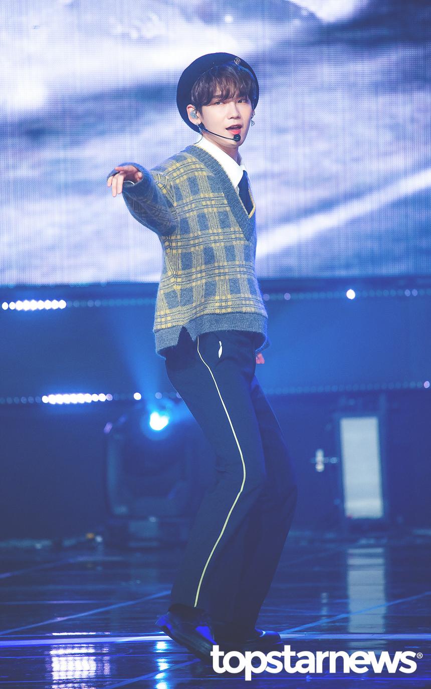 [HD포토] 제이비제이 95(JBJ 95) 켄타, ‘살아있는 손끝’ (쇼챔피언) - 정송이 기자 - 톱스타뉴스