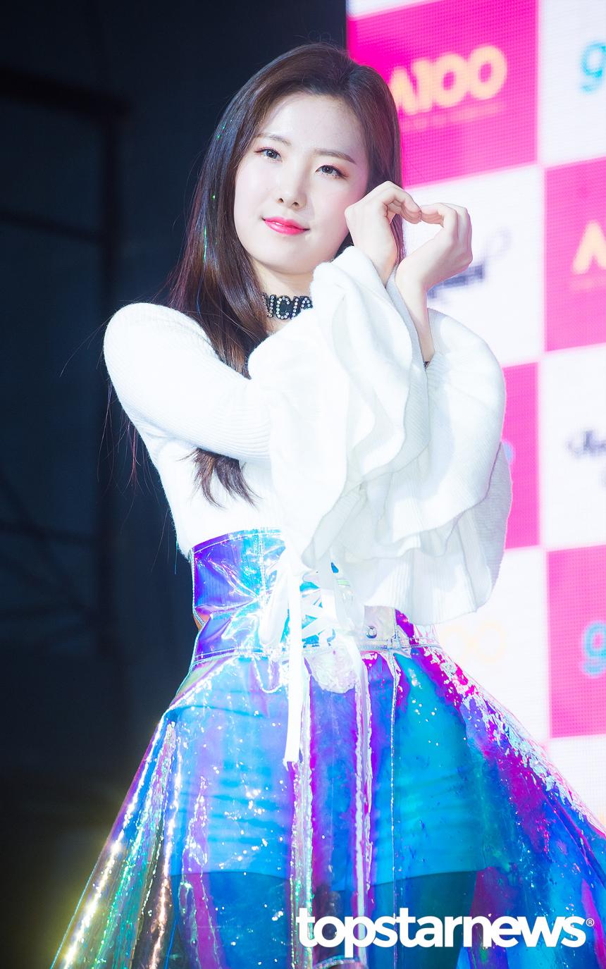 [HD포토] 네온펀치(NEON PUNCK) 도희, ‘제 사랑을 받아주세요!’ (Tic Toc) - 정송이 기자 - 톱스타뉴스