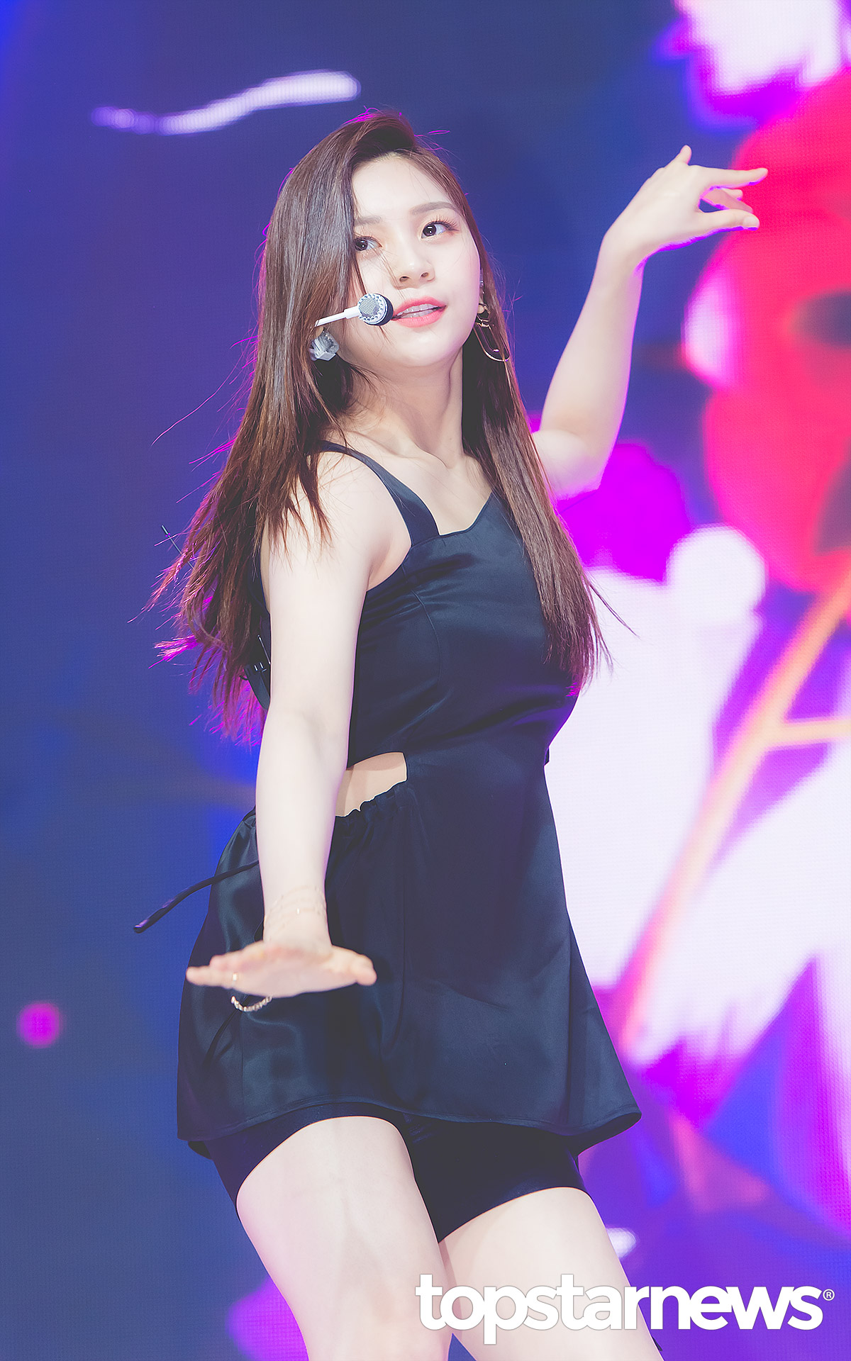 [HD포토] 여자친구(GFRIEND) 엄지, ‘매혹적인 안무’ (열대야) - 최규석 기자 - 톱스타뉴스