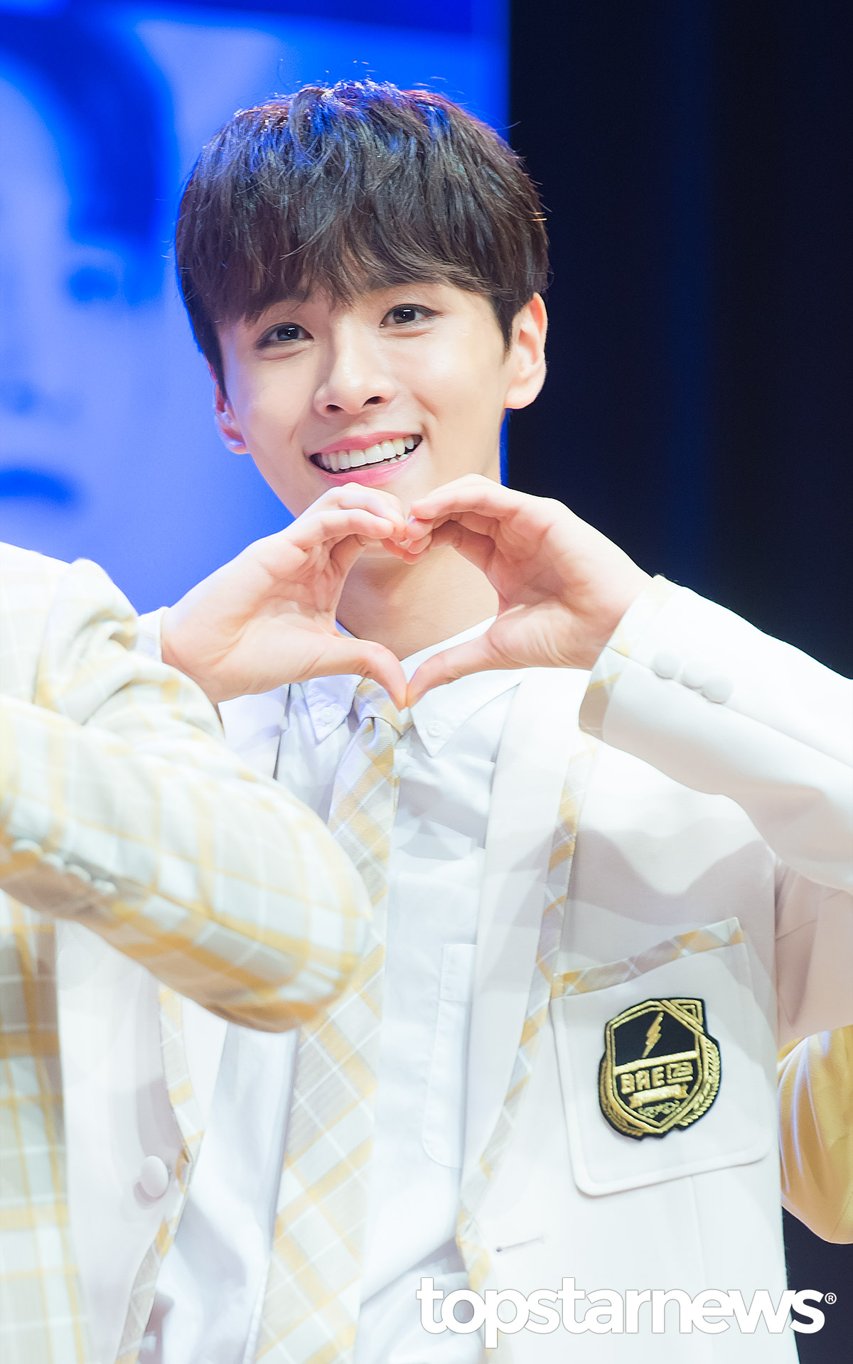 [HD포토] BAE173(비에이이173) 유준, ‘사랑합니다’ (반하겠어) - 정송이 기자 - 톱스타뉴스