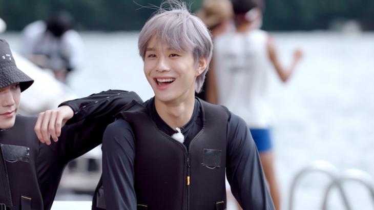 ‘NCT LIFE in 가평’ NCT 127, 물 위 가르는 프린스들, 수상 액티 비티 장면 한 편의 CF 연상케 하는 ‘찐 멋짐’ - 임경진 기자 - 톱스타뉴스