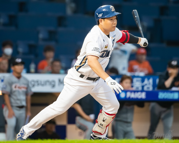 '8월 MVP' NC 양의지 "아직 부족, 더 최선을"(종합) - 편집팀 기자 - 톱스타뉴스