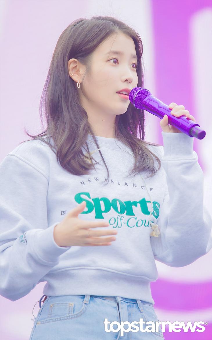 [HD포토] 아이유(IU), ‘밤샘 작업으로 업데이트’…‘밤새고 왔는데 비주얼 이정도?’ (뉴발란스 런온 서울 우먼스 ...