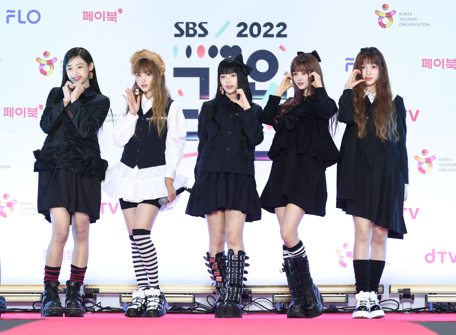 [UHD포토] 뉴진스, ‘할로윈 인형같은 비주얼’ (2022 SBS 가요대전) - 최규석 기자 - 톱스타뉴스