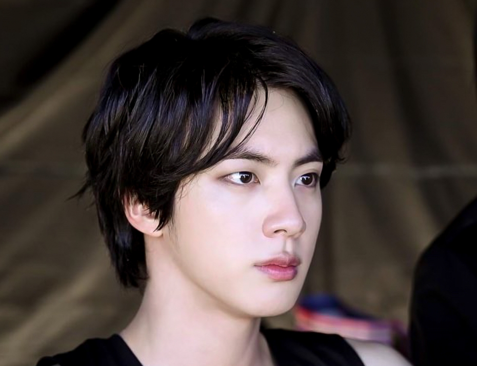 [BTS News] '독보적 인기' 방탄소년단 진, 한터뮤직어워즈 글로벌 아티스트 남자솔로 최고순위 기록 - 황선용 기자 - 톱스타뉴스