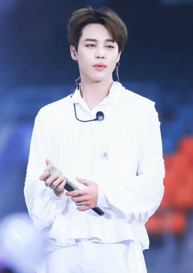 [BTS News] 방탄소년단 지민, 2023 베스트 K팝 남자 댄서 1위..전 세계 홀린 14관왕 '지민 장르' - 황선용 기자 - 톱스타뉴스