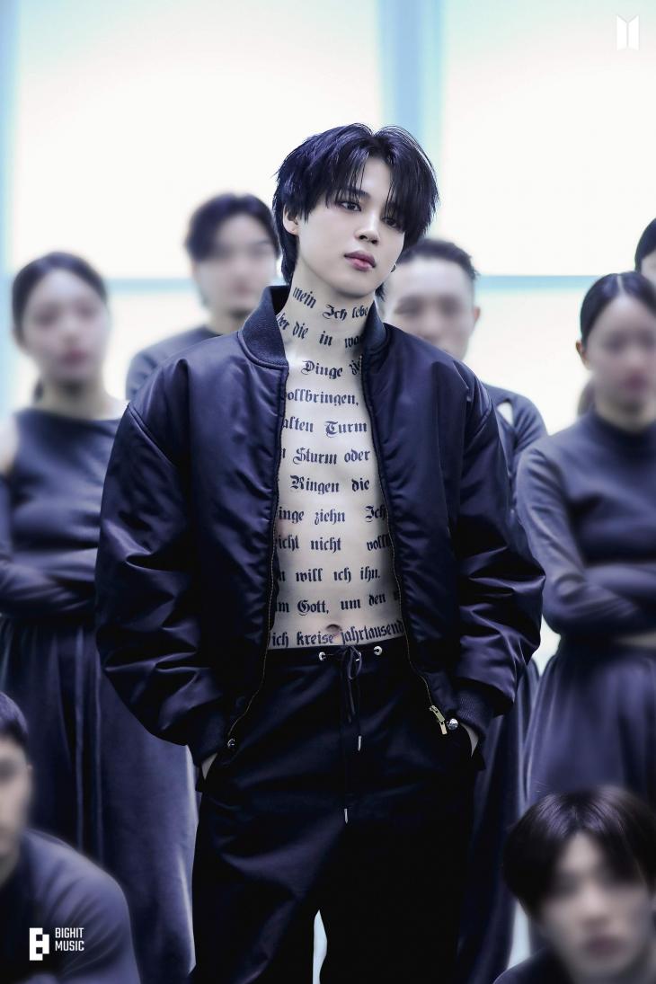 [BTS News] 방탄소년단 지민, '릴케' 시 새긴 '셋 미 프리 파트2' 살아 있는 예술 극찬 - 황선용 기자 - 톱스타뉴스