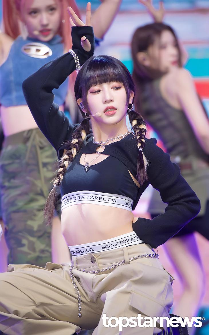 케플러(Kep1er) 히카루, ‘눈빛 매우 섹시’ (Giddy 쇼케이스) [HD포토] - 최규석 기자 - 톱스타뉴스