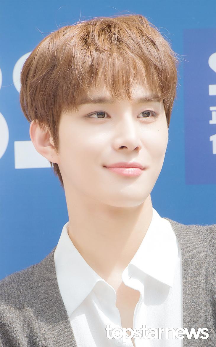 엔시티(NCT) 도재정 정우, ‘솜털 미소요’ (두시탈출 컬투쇼 출근길) [HD포토] - 최규석 기자 - 톱스타뉴스