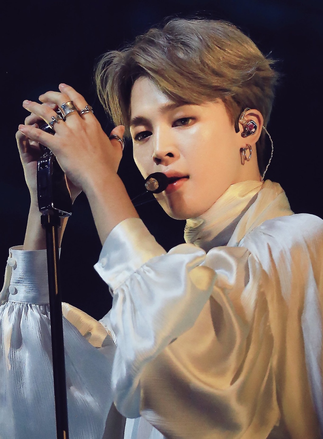 [BTS News] 방탄소년단 지민, 베스트 아이돌 1위..'라이크 크레이지'도 승승장구 ‘브랜드 파워UP’ - 황선용 기자 ...