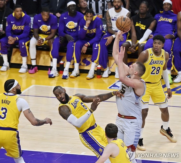 NBA 정규리그 25일 개막…LA 레이커스 vs 덴버 첫날 정면충돌 - 편집팀 기자 - 톱스타뉴스