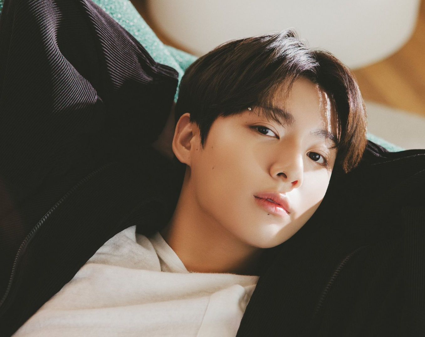 [bts News] 방탄소년단 정국 Still With You 아이튠즈 월드와이드·유럽 3일 연속 1위→89개 국가 1
