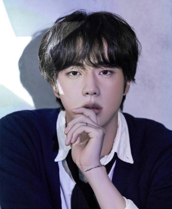 [BTS News] 방탄소년단 진, 멕시코 라디오에서 다섯 번째 주간 1위 왕관 '막강한 인기와 초특급 존재감' - 황선용 기자 - 톱스타뉴스