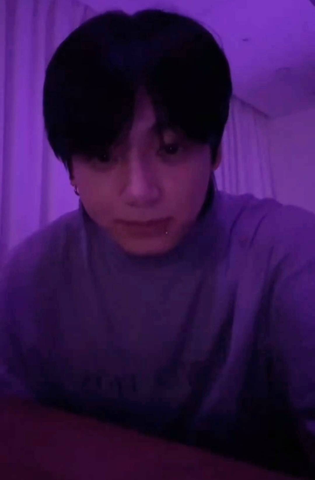 [bts News] 방탄소년단 정국 개인 방송서 아미송 듣고 눈물 폭발 잘 안 우는데 너무 감동→실시간 1510