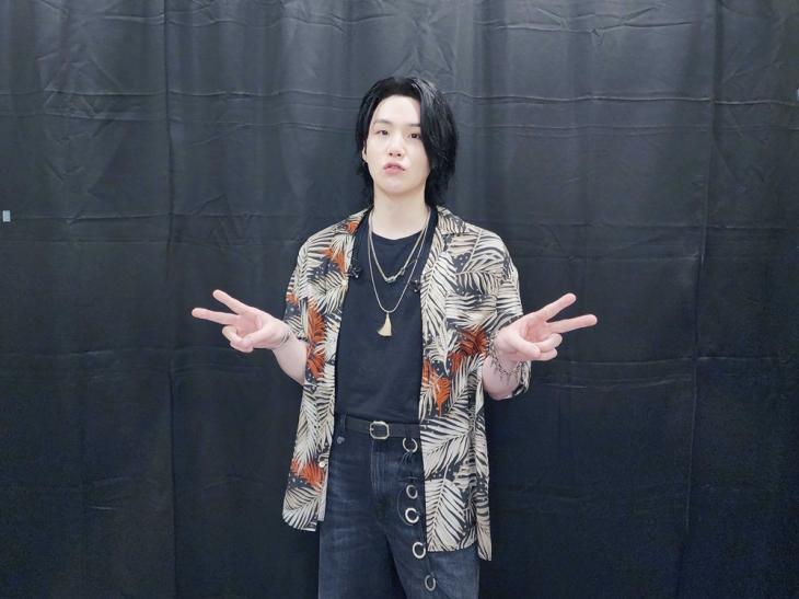 방탄소년단 슈가, ‘Agust D TOUR D DAY THE FINAL’ 소감…“소리질러” - 오서린 기자 - 톱스타뉴스