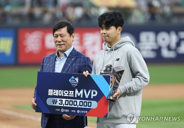 'PO MVP' kt 손동현 "전 경기 등판에도 이겨서 힘들지 않아"(종합) - 편집팀 기자 - 톱스타뉴스