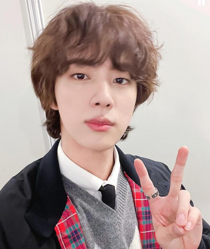 [BTS News] 방탄소년단 진, 'The Astronaut' 아르헨티나 베가 라디오 53주간 1위 '라디오 절대강자' - 황선용 기자 - 톱스타뉴스