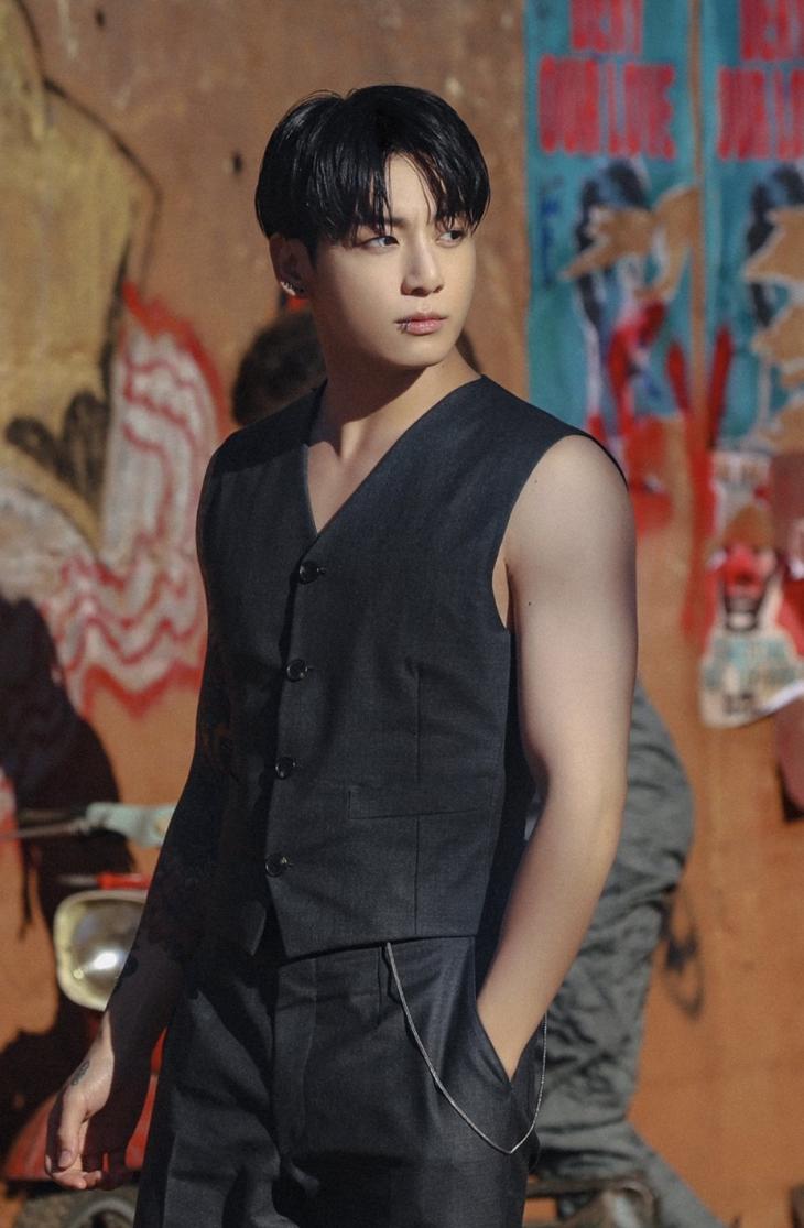 [BTS News] 방탄소년단 정국 'Standing Next to You' 유튜브 글로벌 주간 인기 뮤직비디오→인기곡 차트 ...