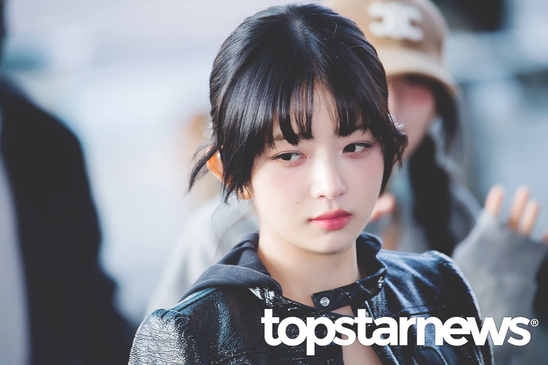 아이브(IVE) 레이, ‘나오이 레이 시크’ (인천공항 출국) [HD포토] - 최규석 기자 - 톱스타뉴스 - 엔터/가요