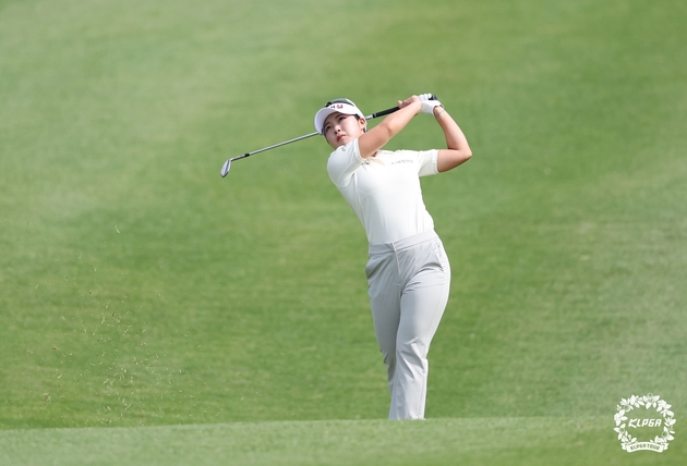 전예성, 버디만 12개로 12언더파…KLPGA 18홀 최소타 타이기록 - 편집팀 기자 - 톱스타뉴스