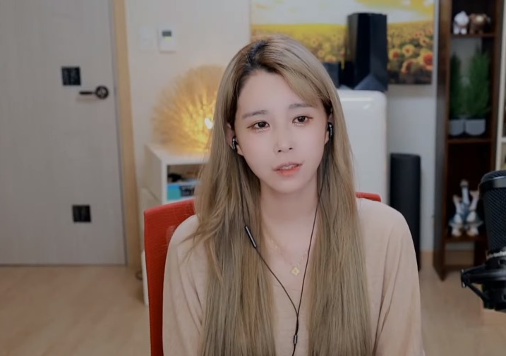 ‘도박ㆍ사기’ BJ 김이브 근황-뺑소니 김호중-송다은과 BTS 지민 열애설-민희진, 뉴진스 폄하 카톡 공개 [TOP주간이슈 ...