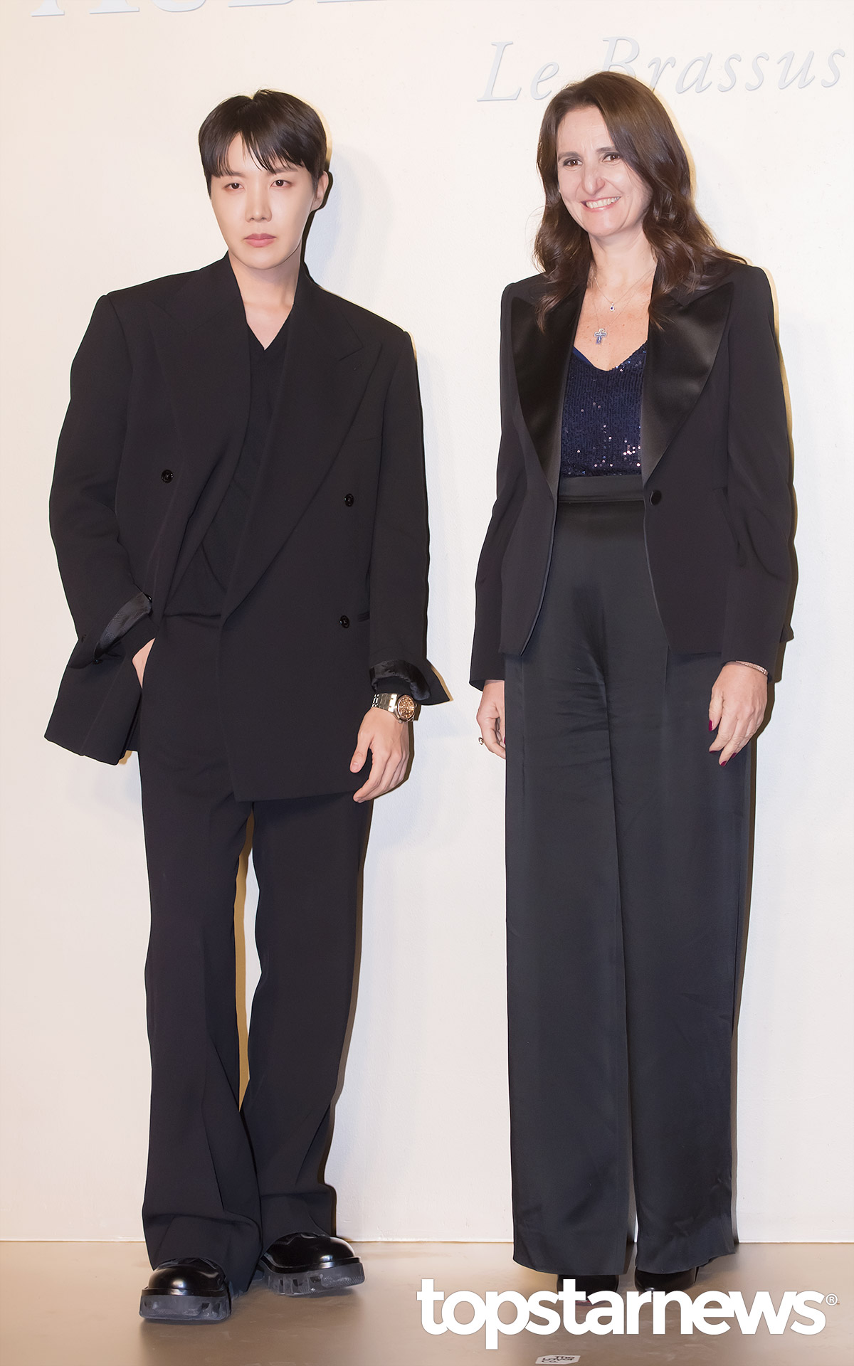 방탄소년단(BTS) 제이홉, ‘일라리아 레스타 CEO와 함께한 포토타임’ (오데마 피게 포토콜) [HD포토] - 최규석 기자 ...