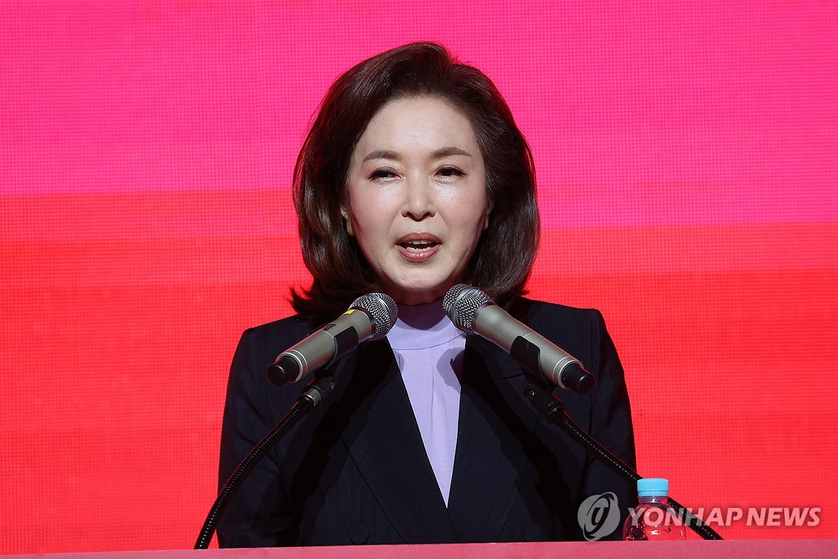 김민전과 반공청년단, 백골단 국회 기자회견 주선 '충격'…국회 중립성 논란 - 장영권 기자 - 톱스타뉴스