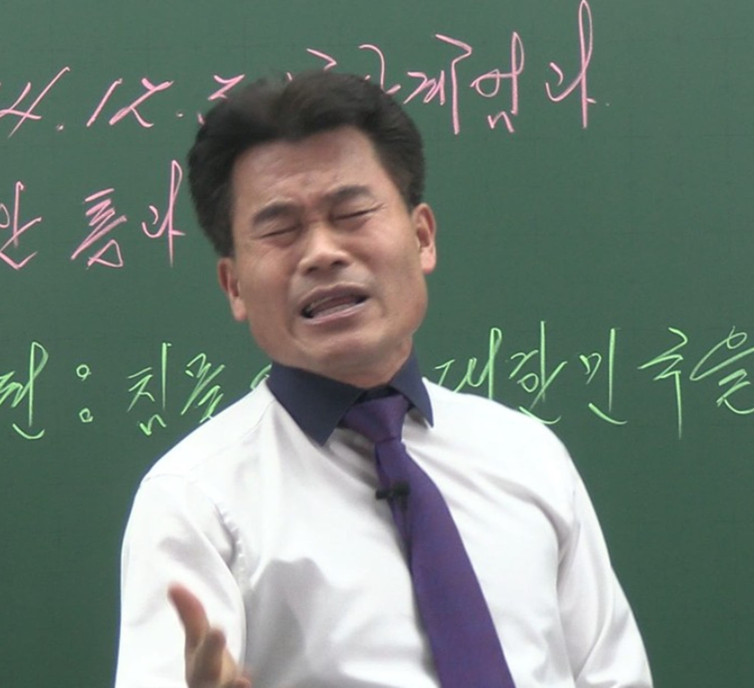 “독재 부활”…전한길, ‘중국인 간첩 체포’ 주장한 스카이데일리 백지 광고에 분노 - 서승아 기자 - 톱스타뉴스 - 엔터/셀럽/이슈