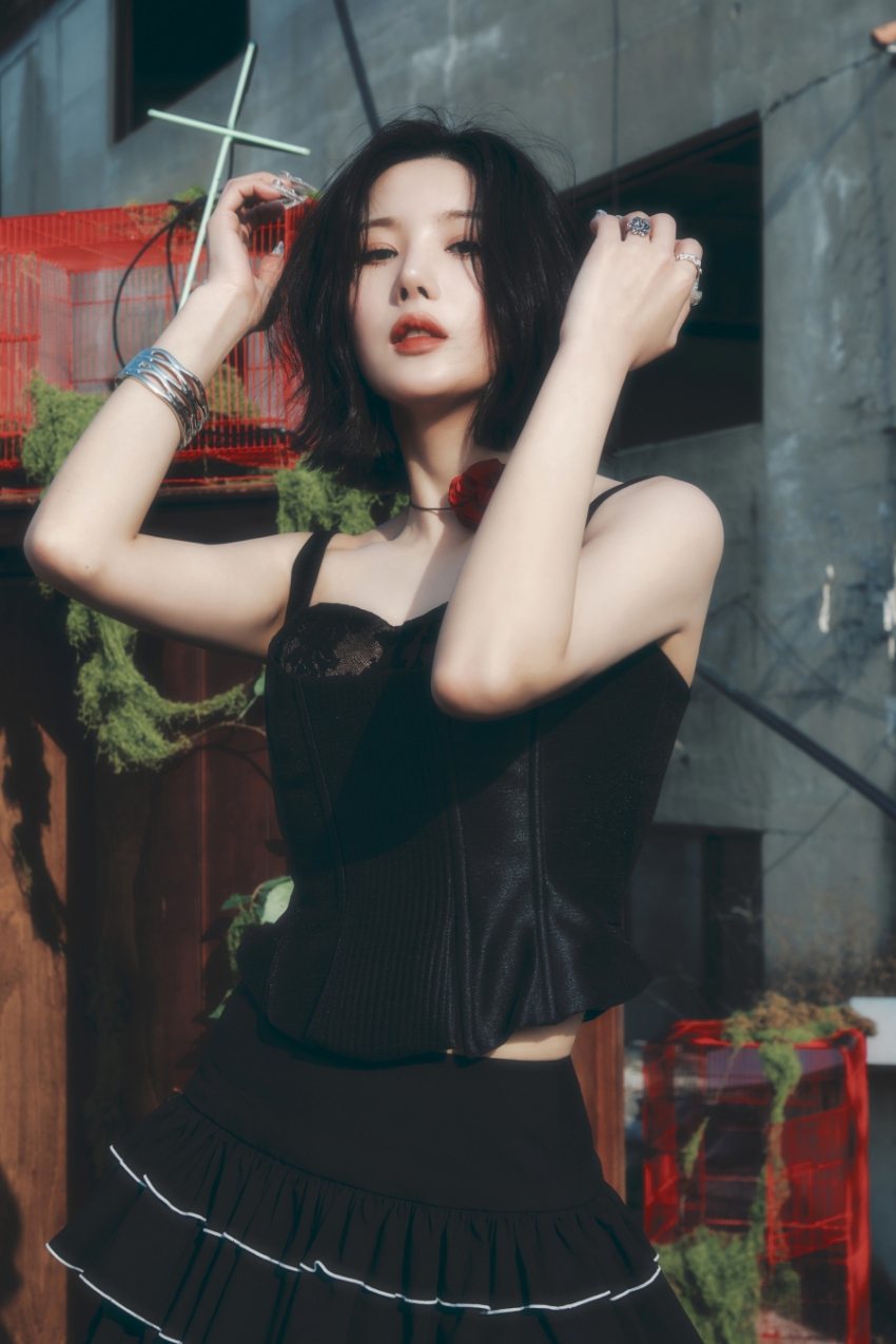 권은비, 'Hello Stranger' 두 번째 콘셉트 포토 공개→매혹적인 비주얼로 글로벌 팬심 저격 - 김세진 기자 - 톱스타 ...