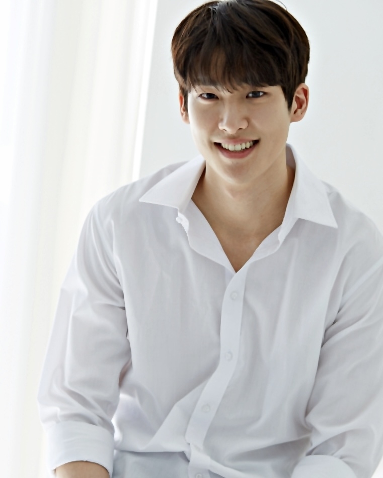 “새로운 시작 예고”…한승원·팬스타즈컴퍼니, 전속 계약→활발 행보 예고 - 강선우 기자 - 톱스타뉴스 - 엔터/셀럽