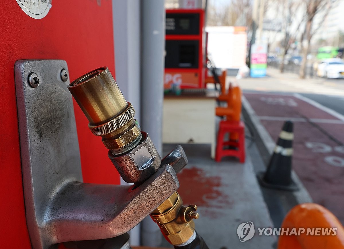 LPG 10월 국내 공급가격 동결…SK가스·E1, 4개월 인하 뒤 보합 - 서지아 기자 - 톱스타뉴스 - 국제/증시