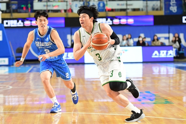 “700경기 연속 출전”…이정현, KBL 최다 기록 달성하며 승리 견인 - 배하윤 기자 - 톱스타뉴스 - 스포츠