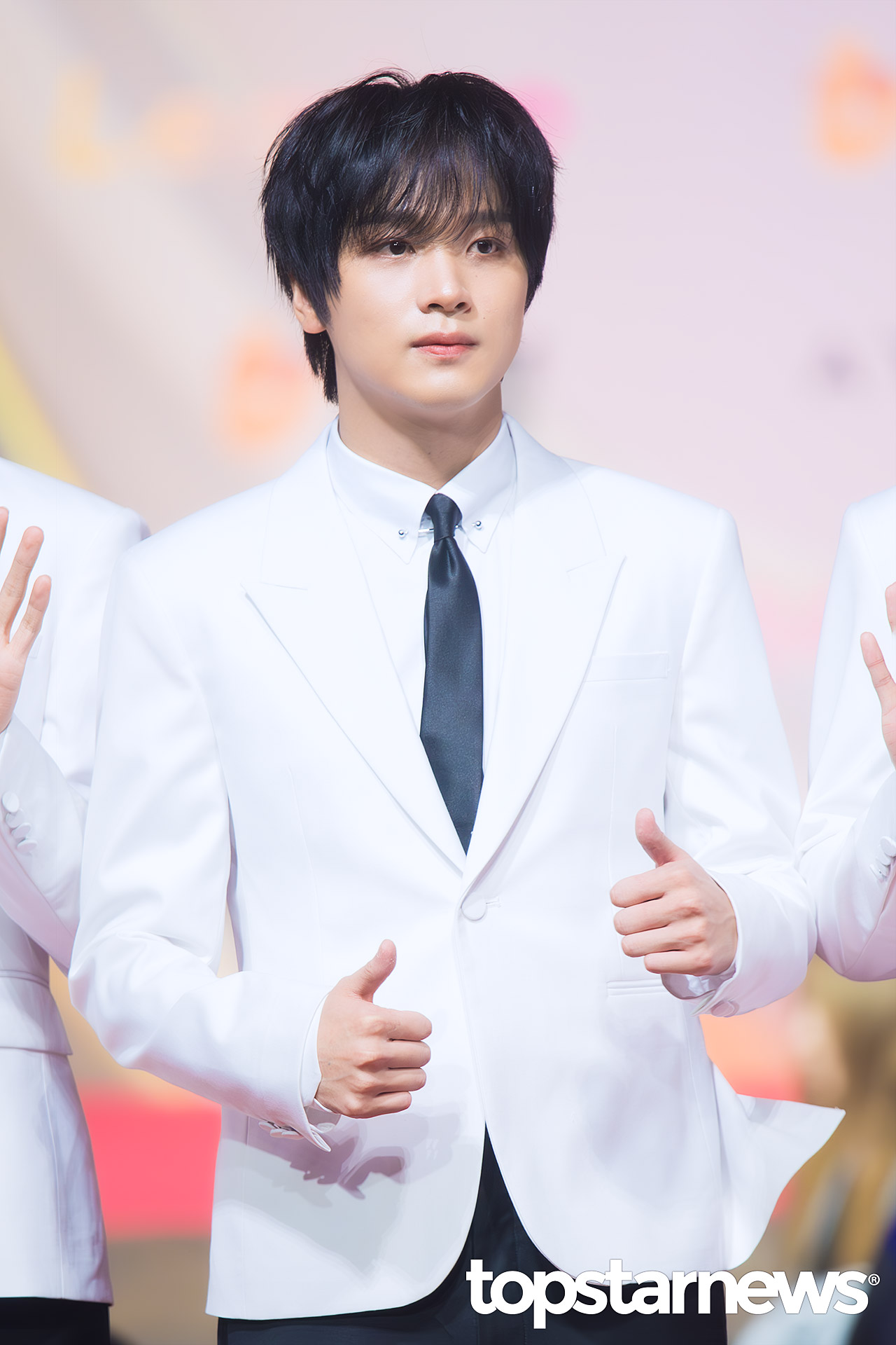 [HD포토] 엔시티 드림 해찬, ‘더블 썸즈업!’ (2025 SBS 가요대전) - 최규석 기자 - 톱스타뉴스 - 엔터/가요/시상식