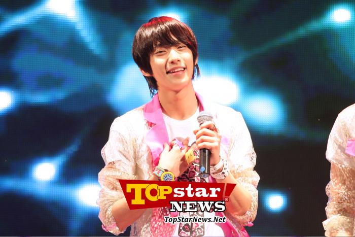 B1A4, OK로 신인다운 상큼한 무대 선사 - 이경아 기자 - 톱스타뉴스