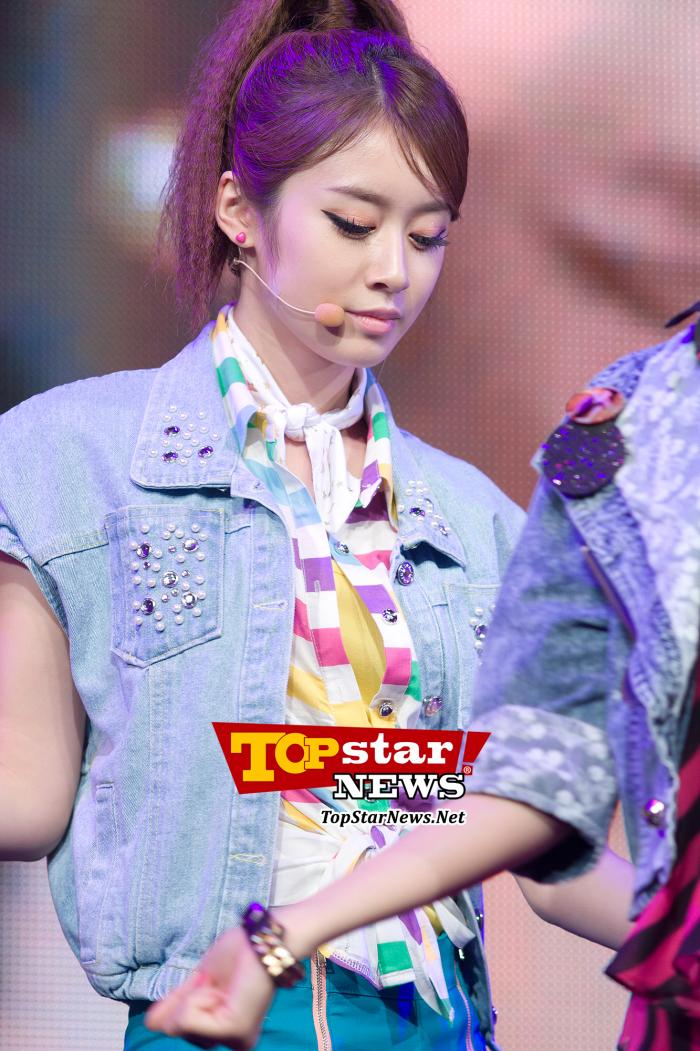 티아라(T-ara), 흥겨운 복고 댄스 - 이규아 기자 - 톱스타뉴스