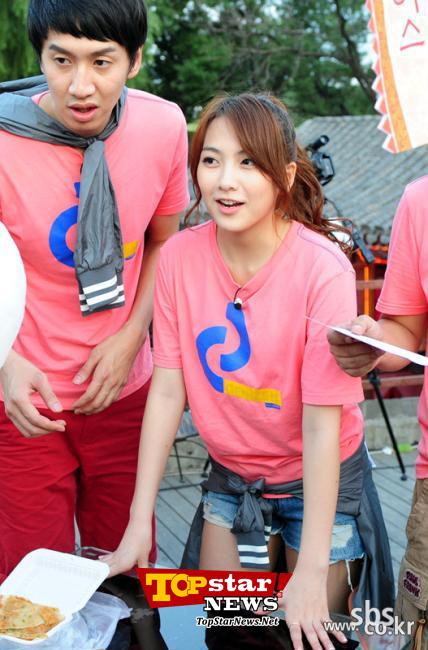 카라(KARA) 강지영, 배우 이연희 북경여신 등극 - 편집팀 기자 - 톱스타뉴스