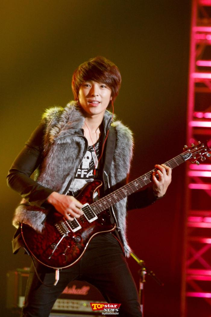 FT아일랜드(FTISLAND), 일본서 3만명 동원 - 김명수 기자 - 톱스타뉴스