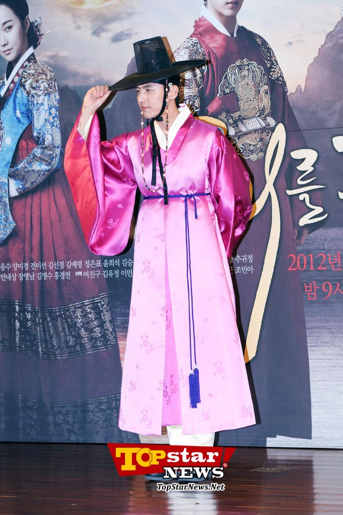 각기다른 색깔을 지닌 젊은 그들의 애지애가(愛之哀歌), MBC 새 수목드라마 '해를 품은 달' 제작발표회 현장 - 최규석 기자 ...