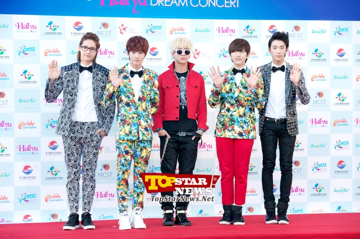 비원에이포(B1A4), ‘바로의 아련한 시선처리’ …2012 경주 한류 드림 콘서트 포토월 현장 [KPOP PHOTO] - 최규석 기자 - 톱스타뉴스