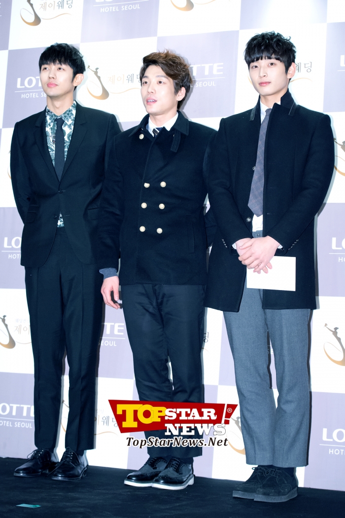 Seul Ong, Chang Min y Jin Woon de 2AM, "venimos a felicitar a Sunye ...