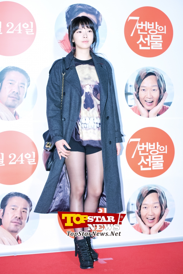 Bae Seul Gi, "Luciendo unas bonitas piernas"…Estreno VIP de la película ...