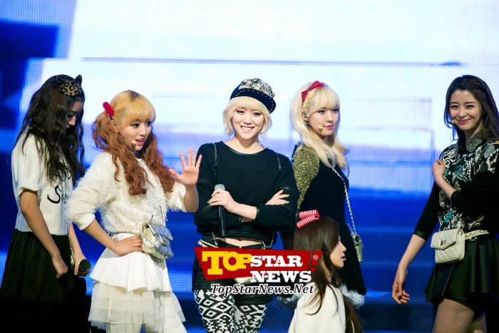 HELLOVENUS, Cute and bright…Mnet M! Countdown [KPOP PHOTO] - Hannah ...