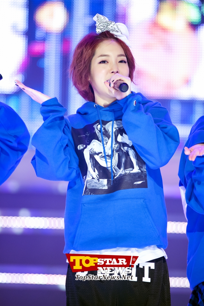 D-UNIT’s Ujin, ‘Cute and bright’… MBC MUSIC ‘Show Champion’ [KPOP PHOTO] - Hannah Kang 기자 - 톱스타뉴스