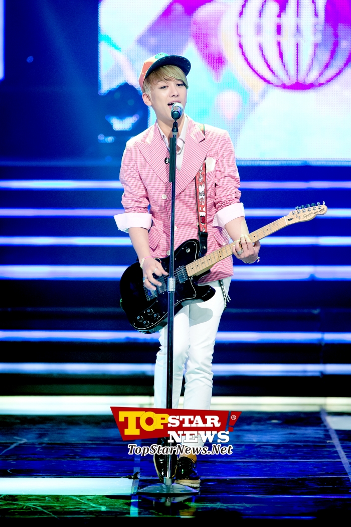 루나플라이(Lunafly) 윤, ‘싱그러운 표정’…‘엠카운트다운’ 생방송 현장 [KPOP PHOTO] - 김현우 기자 - 톱스타뉴스